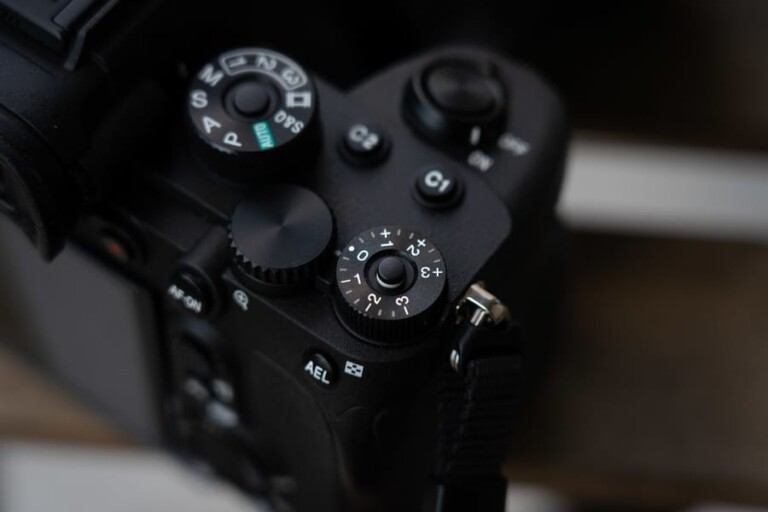 The exposure compensation camera wheel