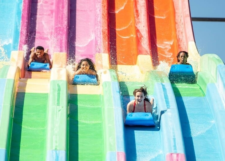 7. Parque acuático Wet’n’Wild, una de las principales atracciones para niños en Las Vegas